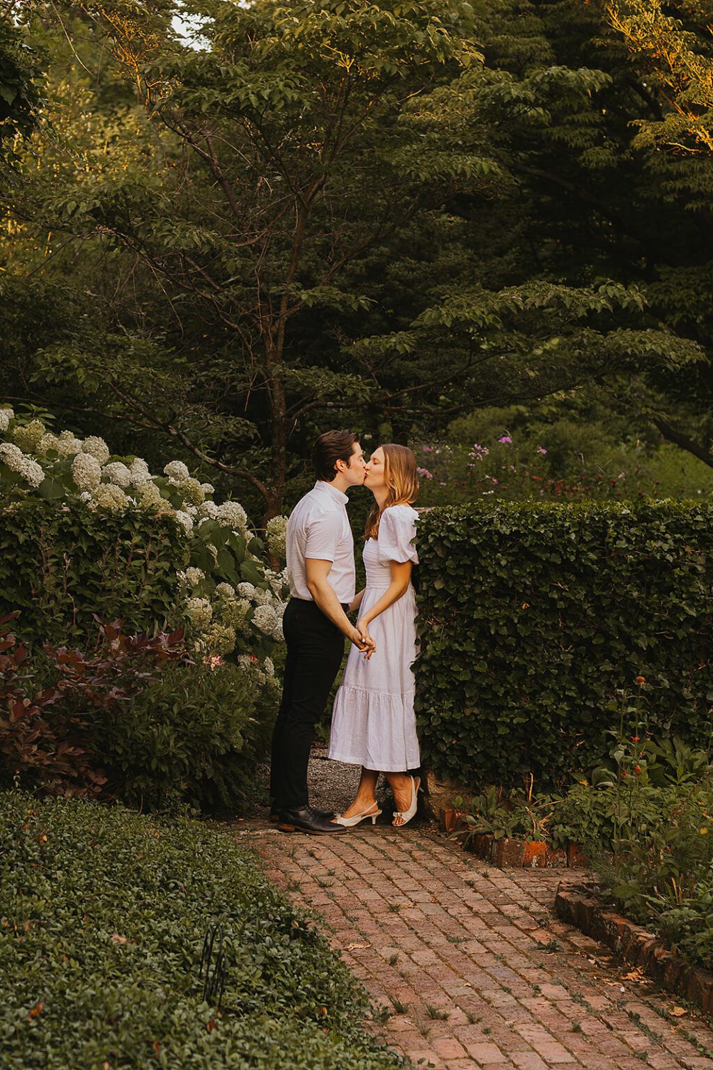 Romantic Cross Estate Gardens Engagement Photos | Vivian & Michael ...